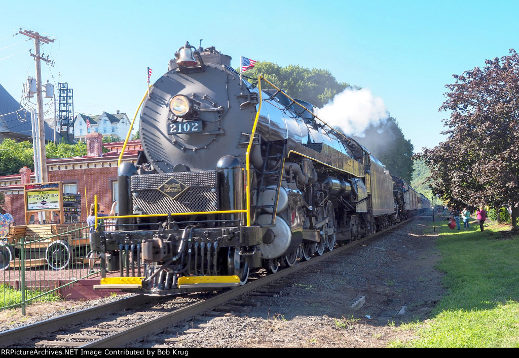 RBMN 2102 and 425 barreling through Tamaqua on the return leg of the excursion
